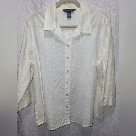 Koret | Tops | Koret Top | Poshmark